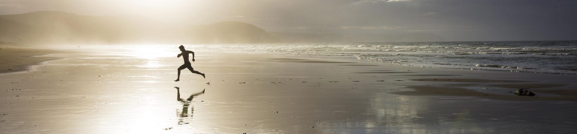 cropped-22613-running-at-dawn-2560×1600-beach-wallpaper2.jpg